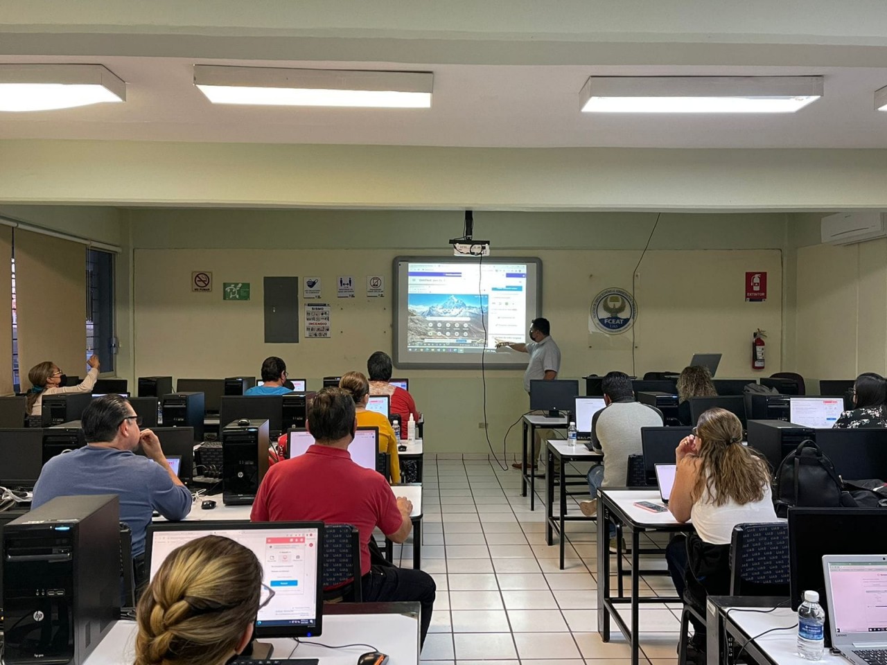 La FCEAT mantiene abierta la convocatoria de ingreso a sus carreras ...